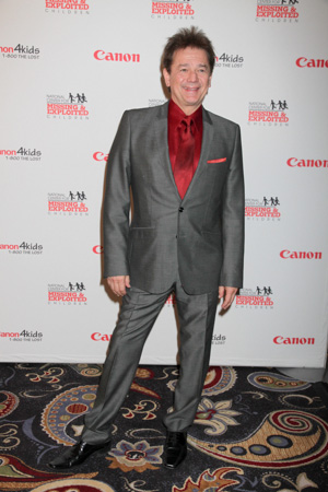 Bio Adrian Zmed | Showbizzsite