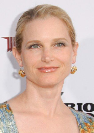 Bridget Fonda | Showbizzsite